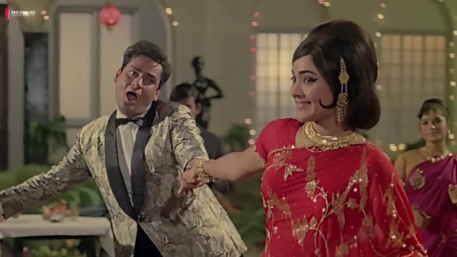 Badan Pe Sitare Lapete Huye Lyrics English Translation - Mohammed Rafi ...